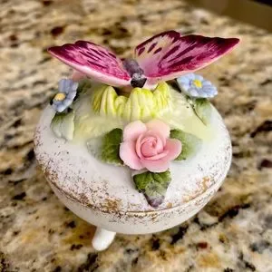 Lefton | Art | Vintage Lefton Porcelain Pink Butterfly Flowers Trinket ...